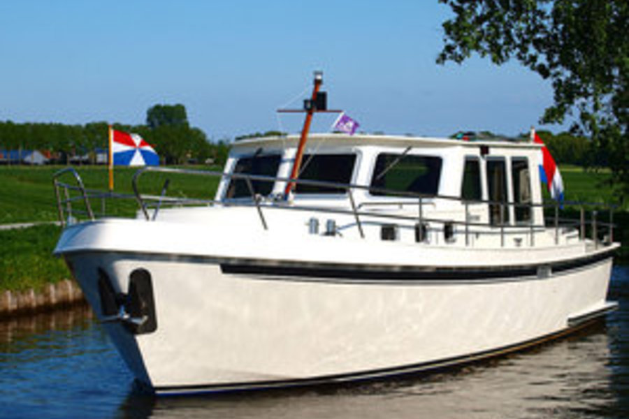 5 redenen voor een vakantie op of rond de Friese Meren om boot of ...